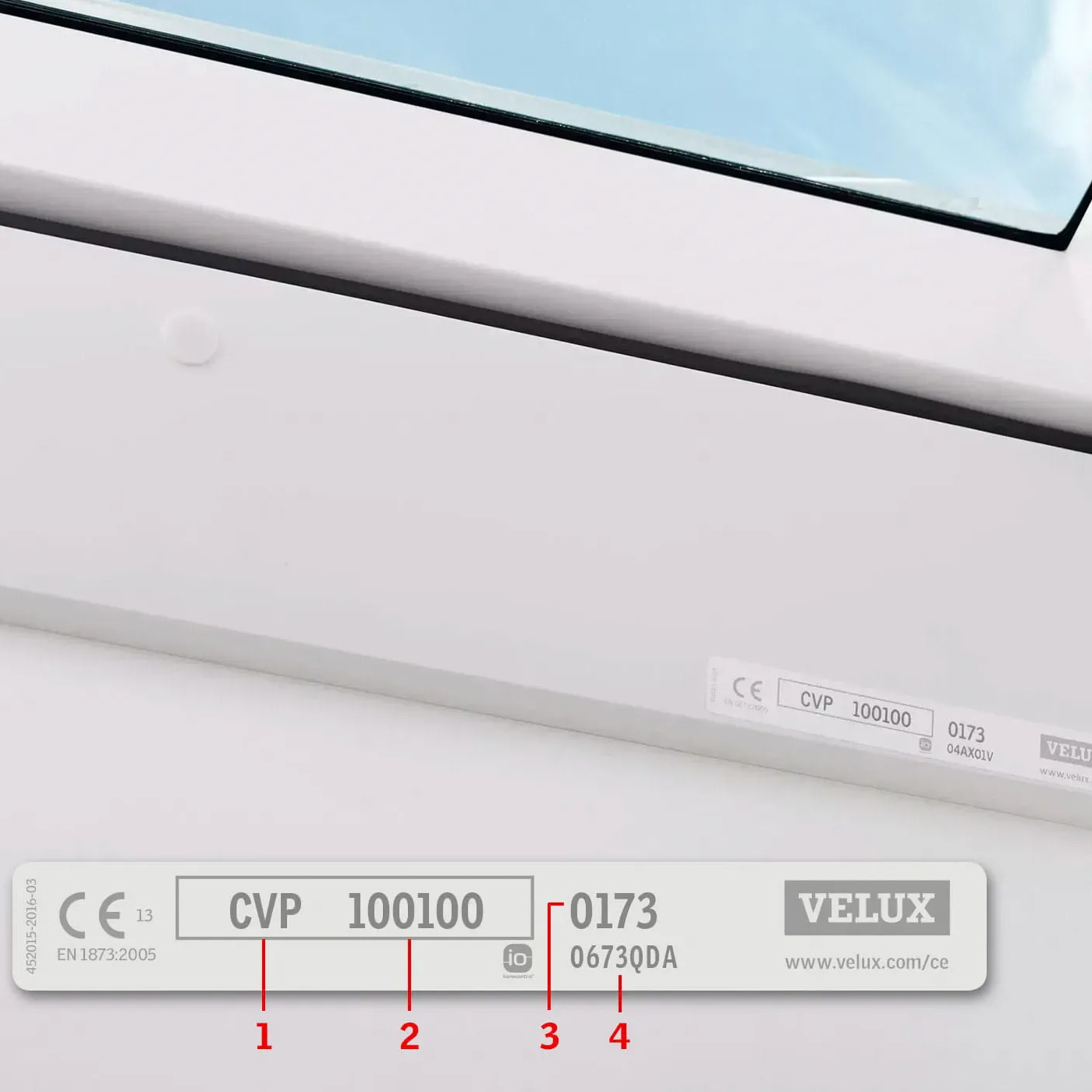 Sérült lapostetős felülvilágító ablak kupola felső elem | VELUX Támogatás